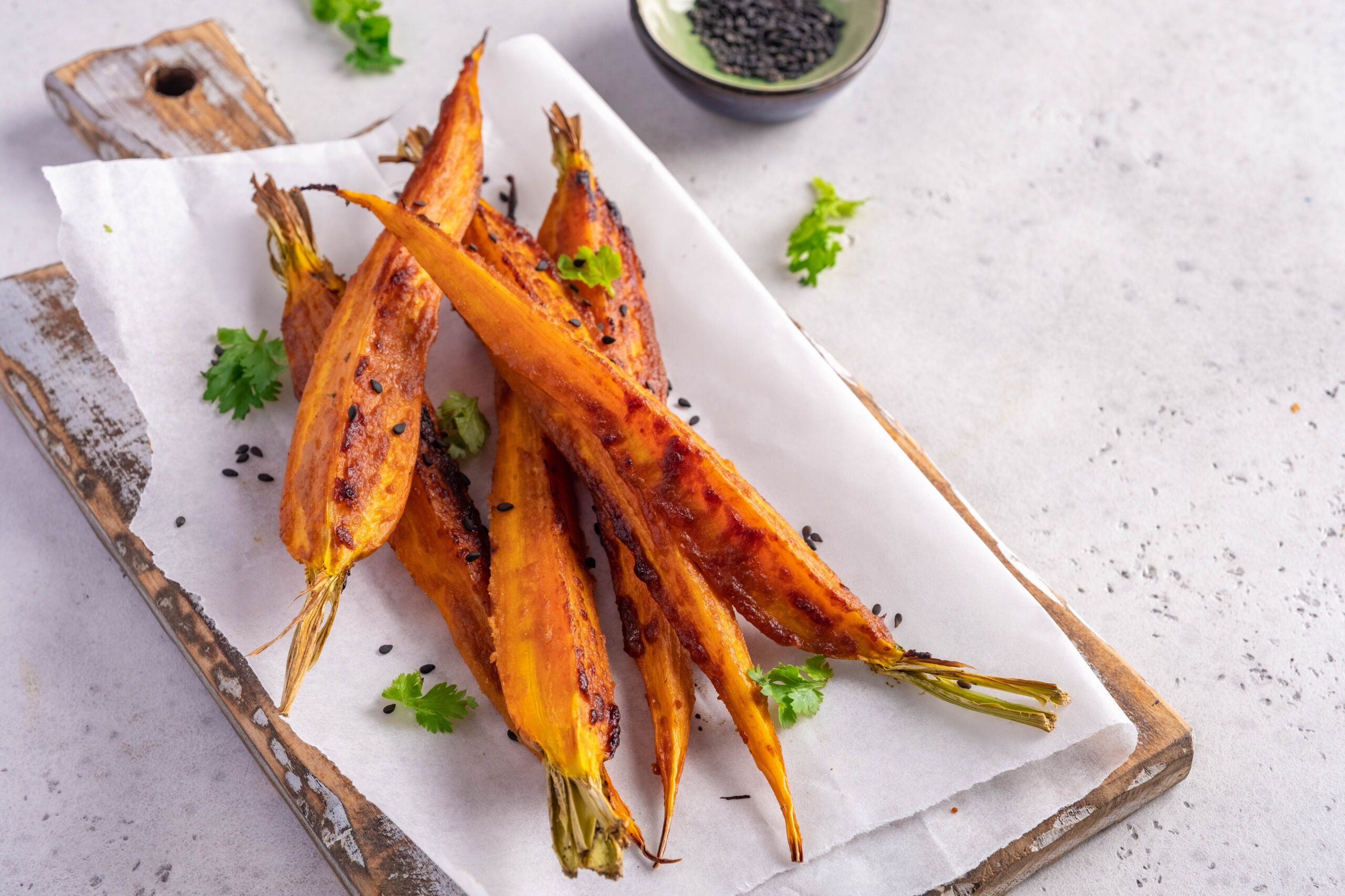 NEW! FRENCH BABY PEELED ORANGE & MULTI-COLORED CARROTS WITH TOPS - Markon