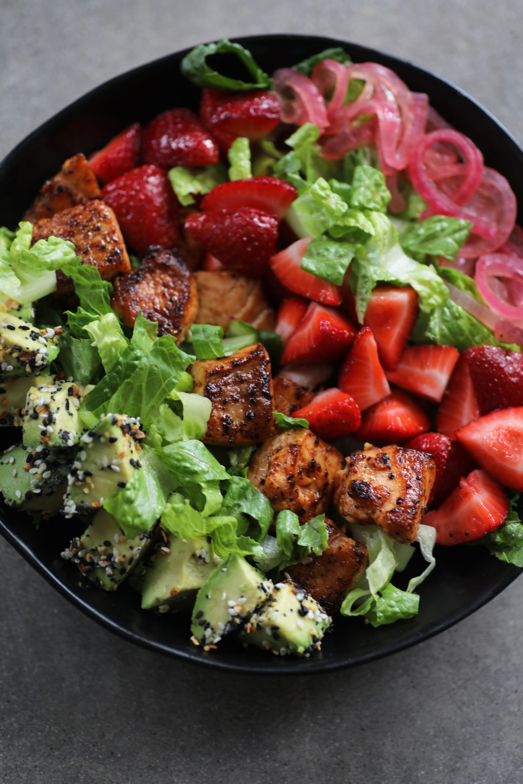 Strawberry-Romaine Salmon Bowl - Markon